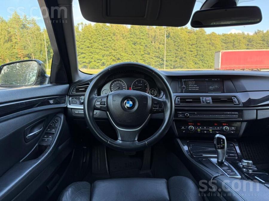 Black BMW 530 2010 in Riga, with an engine capacity of 3.00 L and mileage of 310 thousand km for 7250 €, photo 7 on AUTOMOTO.COM.LV