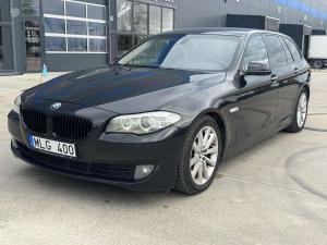 Black BMW 530 2010 in Panevezys, with an engine capacity of 2.99 L and mileage of 298 thousand km for 5300 €, photo  on AUTOMOTO.COM.LV