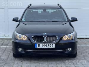 Black BMW 530 2010 in Riga, with an engine capacity of 3.00 L and mileage of 344 thousand km for 6480 €, photo 3 on AUTOMOTO.COM.LV