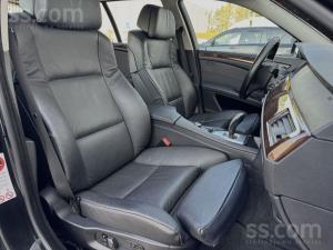 Black BMW 530 2010 in Riga, with an engine capacity of 3.00 L and mileage of 344 thousand km for 6480 €, photo 12 on AUTOMOTO.COM.LV