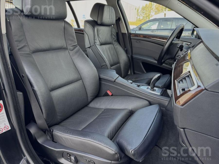 Black BMW 530 2010 in Riga, with an engine capacity of 3.00 L and mileage of 344 thousand km for 6480 €, photo 12 on AUTOMOTO.COM.LV