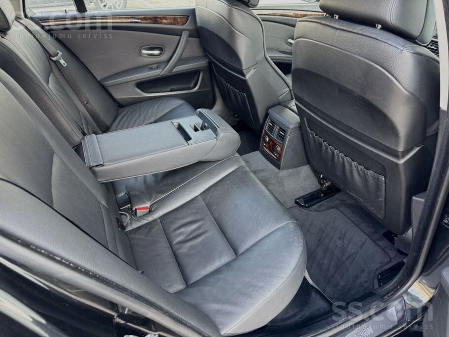 Black BMW 530 2010 in Riga, with an engine capacity of 3.00 L and mileage of 344 thousand km for 6480 €, photo 14 on AUTOMOTO.COM.LV