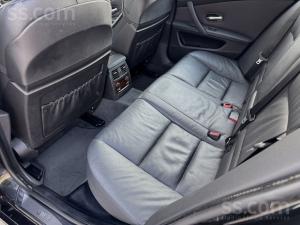 Black BMW 530 2010 in Riga, with an engine capacity of 3.00 L and mileage of 344 thousand km for 6480 €, photo 15 on AUTOMOTO.COM.LV
