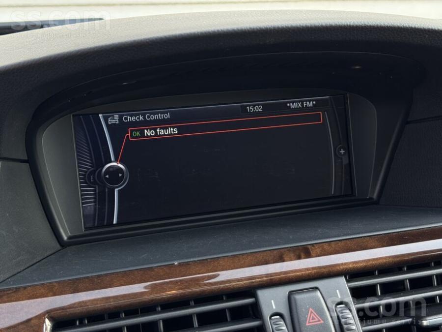 Black BMW 530 2010 in Riga, with an engine capacity of 3.00 L and mileage of 344 thousand km for 6480 €, photo 22 on AUTOMOTO.COM.LV