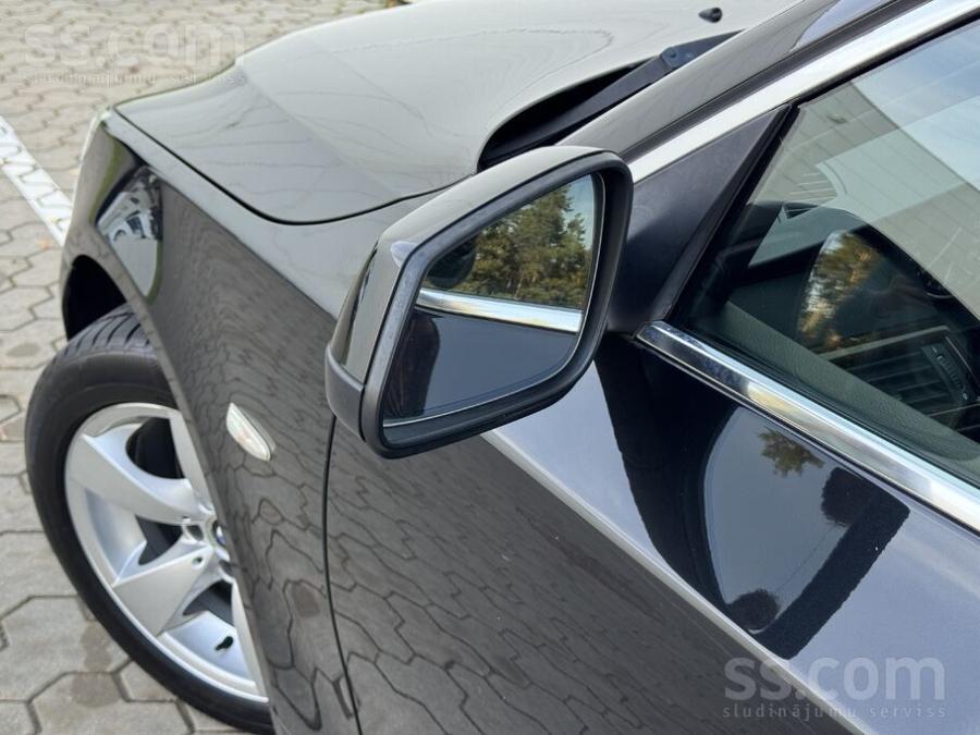 Black BMW 530 2010 in Riga, with an engine capacity of 3.00 L and mileage of 344 thousand km for 6480 €, photo 29 on AUTOMOTO.COM.LV