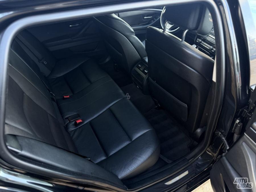 Melns BMW 530 2010 Rokiškis, ar dzinēja tilpumu 3.00 L un nobraukumu 183 tūkst. km par 7150 €, foto 26 vietnē AUTOMOTO.COM.LV