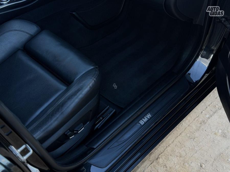Melns BMW 530 2010 Rokiškis, ar dzinēja tilpumu 3.00 L un nobraukumu 183 tūkst. km par 7150 €, foto 28 vietnē AUTOMOTO.COM.LV