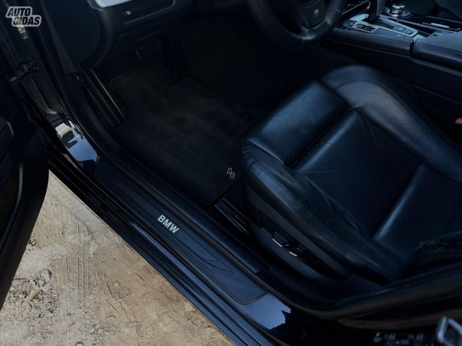 Melns BMW 530 2010 Rokiškis, ar dzinēja tilpumu 3.00 L un nobraukumu 183 tūkst. km par 7150 €, foto 32 vietnē AUTOMOTO.COM.LV