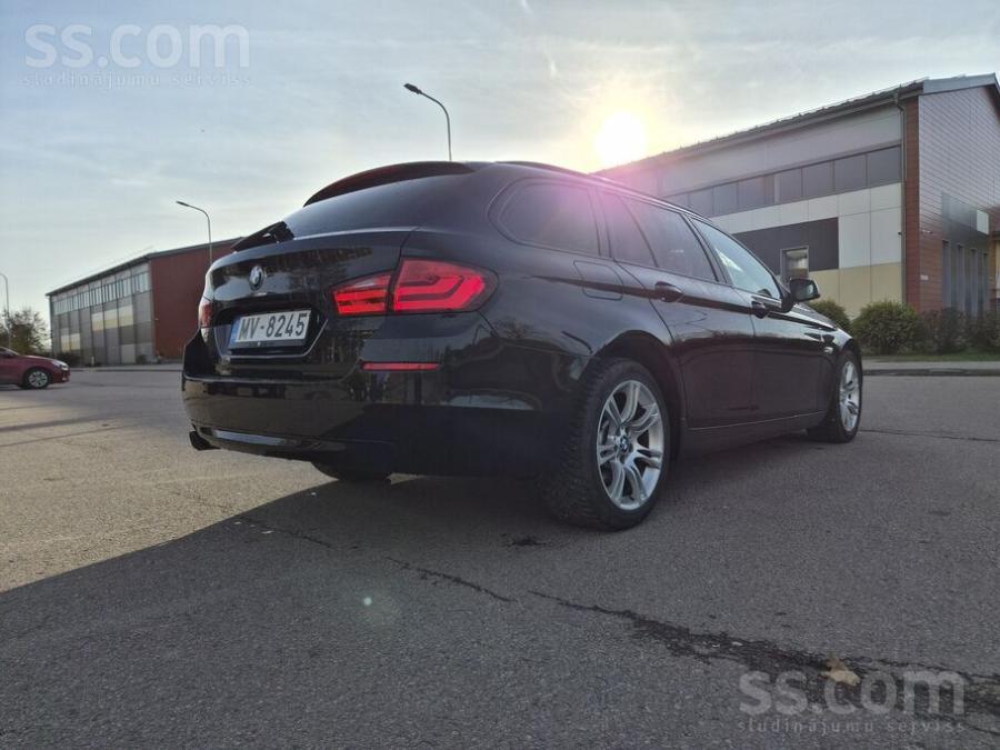 Black BMW 530 2011 in Riga, with an engine capacity of 3.00 L and mileage of 264 thousand km for 8500 €, photo 5 on AUTOMOTO.COM.LV