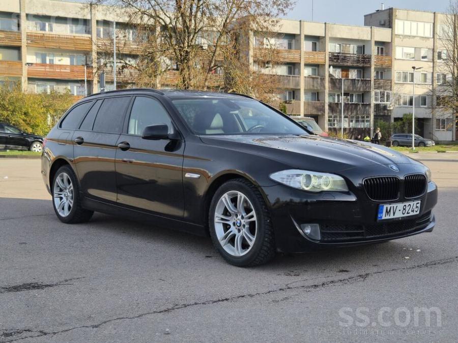 Black BMW 530 2011 in Riga, with an engine capacity of 3.00 L and mileage of 264 thousand km for 8500 €, photo 7 on AUTOMOTO.COM.LV