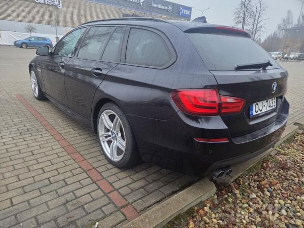 Black BMW 530 2011 in Riga, with an engine capacity of 3.00 L and mileage of 0 thousand km for 9900 €, photo 4 on AUTOMOTO.COM.LV