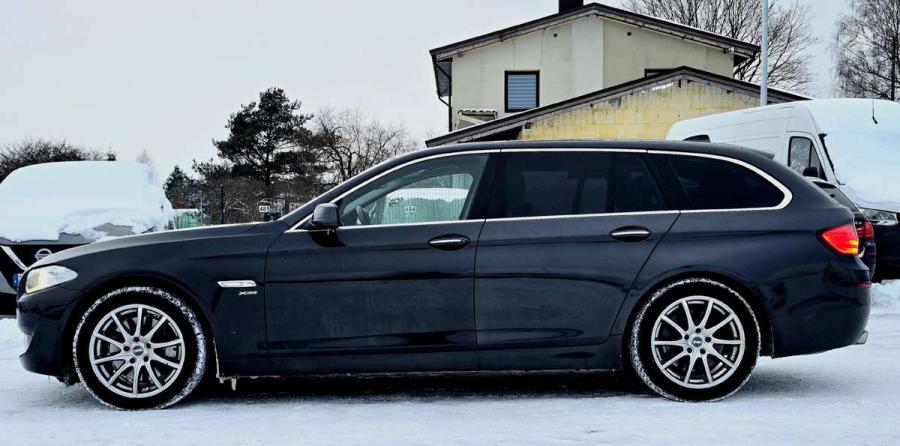 Melns BMW 530 2011 Tauragė, ar dzinēja tilpumu 2.99 L un nobraukumu 276 tūkst. km par 7250 €, foto 5 vietnē AUTOMOTO.COM.LV