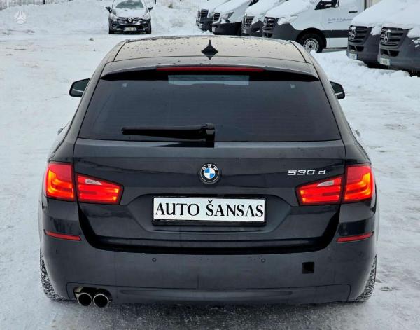 Black BMW 530 2011 in Taurage, with an engine capacity of 2.99 L and mileage of 276 thousand km for 7250 €, photo 10 on AUTOMOTO.COM.LV