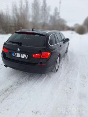 Black BMW 530 2011 in Bauska, with an engine capacity of 3.00 L and mileage of 348 thousand km for 9300 €, photo 3 on AUTOMOTO.COM.LV