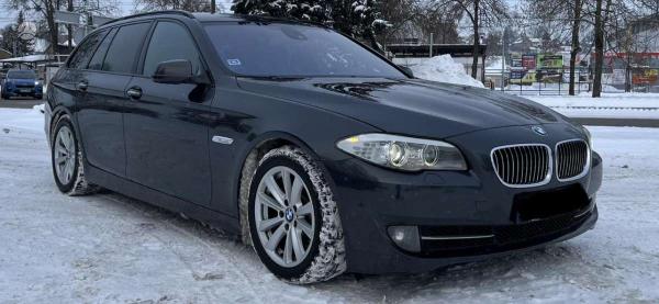 Black BMW 530 2011 in Kaunas, with an engine capacity of 3.00 L and mileage of 397 thousand km for 7350 €, photo 1 on AUTOMOTO.COM.LV