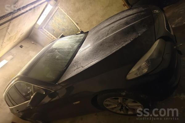 Black BMW 530 2011 in Ogre, with an engine capacity of 3.00 L and mileage of 370 thousand km for 5800 €, photo 1 on AUTOMOTO.COM.LV