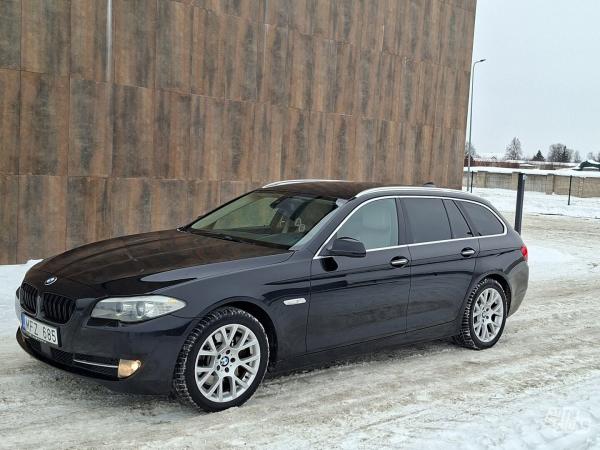 Melns BMW 530 2011 Šilutė, ar dzinēja tilpumu 3.00 L un nobraukumu 360 tūkst. km par 5900 €, foto 3 vietnē AUTOMOTO.COM.LV