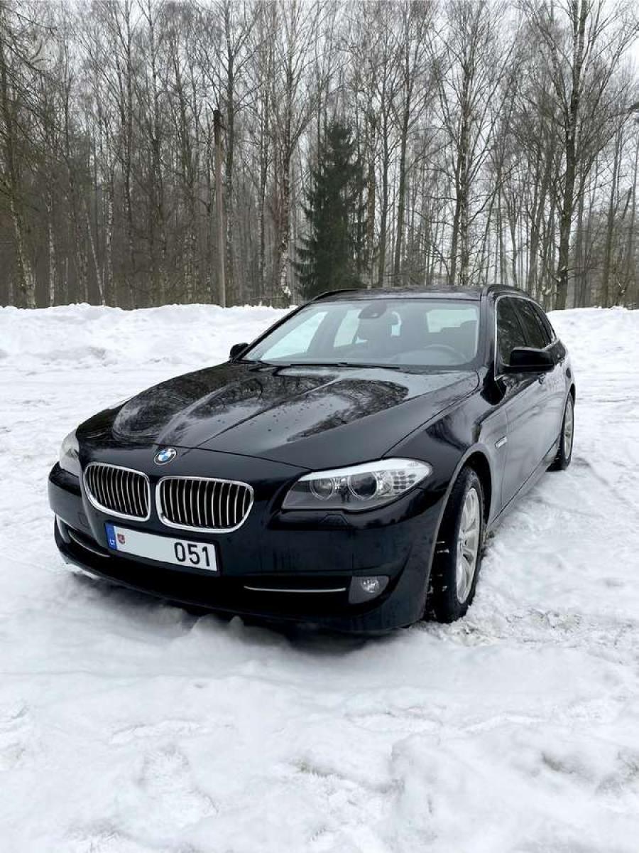 Black BMW 530 2011 in Pasvalys, with an engine capacity of 2.99 L and mileage of 290 thousand km for 8500 €, photo 1 on AUTOMOTO.COM.LV