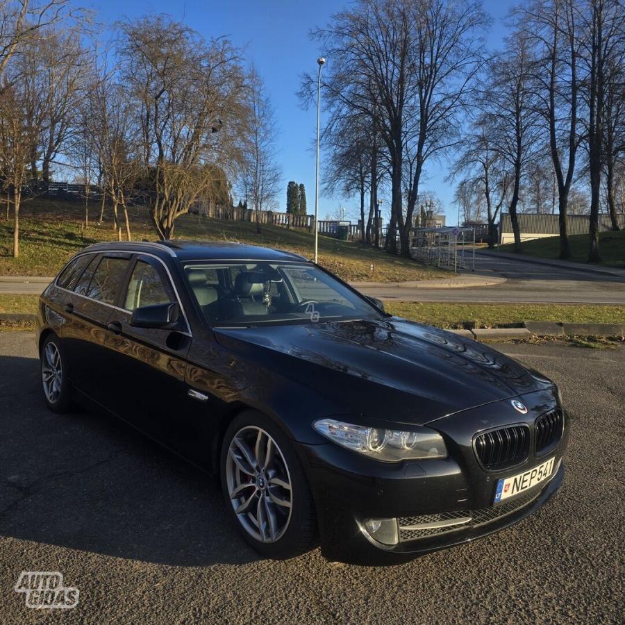 Black BMW 530 2011 in Klaipeda, with an engine capacity of 3.00 L and mileage of 332 thousand km for 8200 €, photo 6 on AUTOMOTO.COM.LV