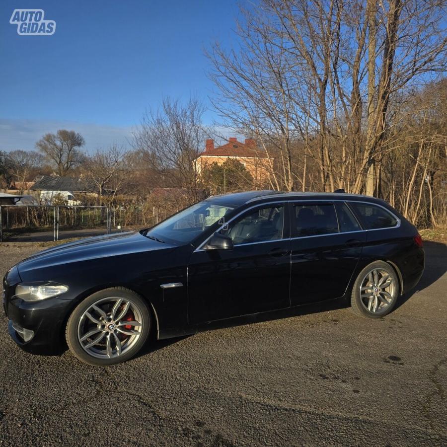 Black BMW 530 2011 in Klaipeda, with an engine capacity of 3.00 L and mileage of 332 thousand km for 8200 €, photo 7 on AUTOMOTO.COM.LV