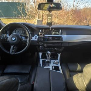 Black BMW 530 2011 in Klaipeda, with an engine capacity of 3.00 L and mileage of 332 thousand km for 8200 €, photo 16 on AUTOMOTO.COM.LV