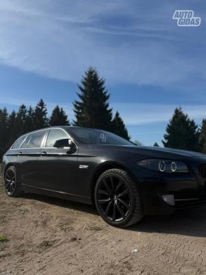 Black BMW 530 2011 in Klaipeda, with an engine capacity of 3.00 L and mileage of 454 thousand km for 7800 €, photo 3 on AUTOMOTO.COM.LV
