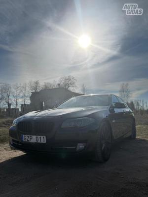 Black BMW 530 2011 in Klaipeda, with an engine capacity of 3.00 L and mileage of 454 thousand km for 7800 €, photo 4 on AUTOMOTO.COM.LV