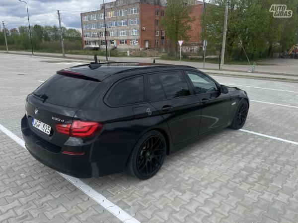 Черный БМВ 530 2011 в Таураге, объемом двигателя 3.00 л и пробегом 293 тыс. км за 6800 €, фото 4 на AUTOMOTO.COM.LV