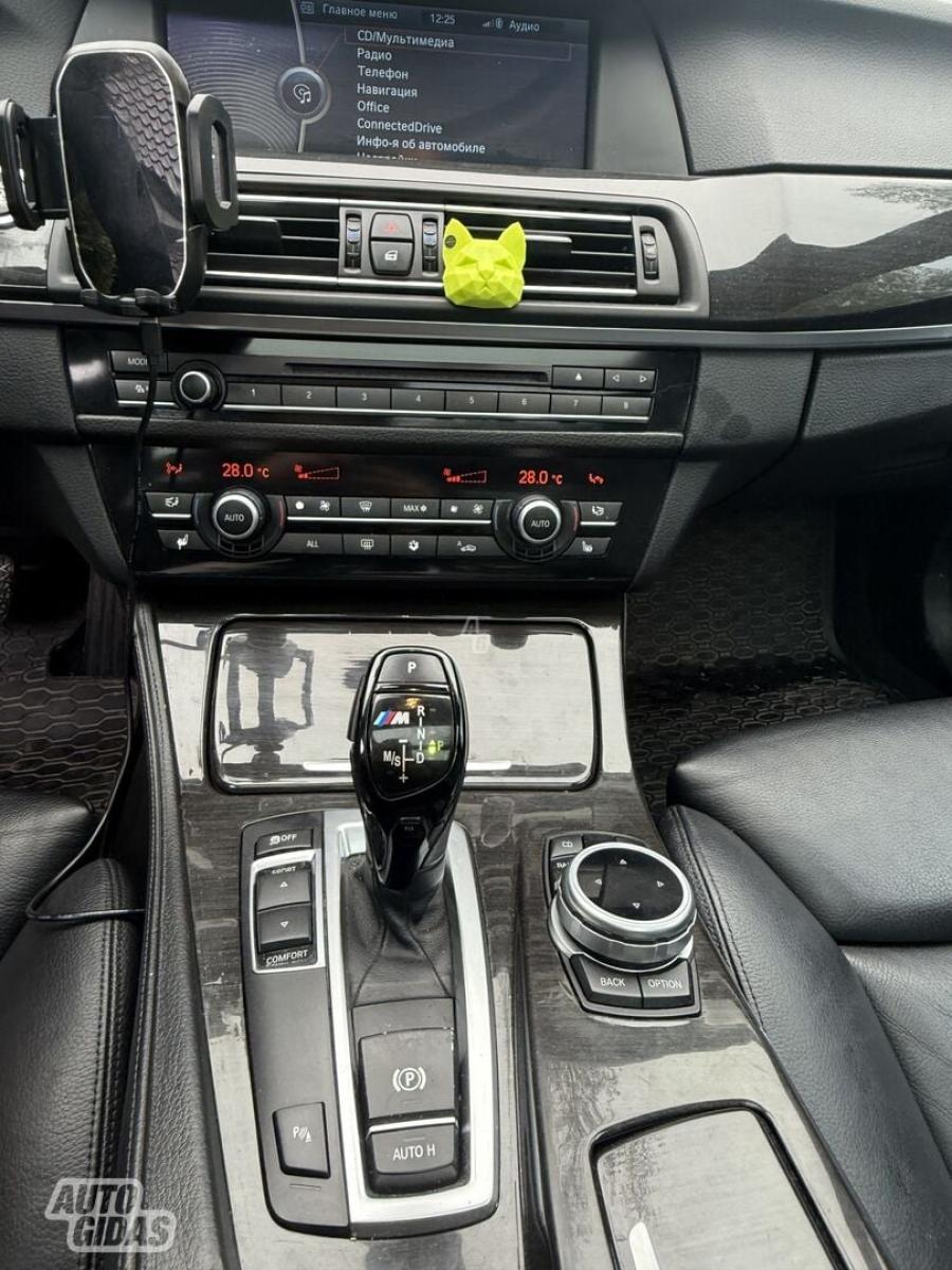 Melns BMW 530 2011 Viļņa, ar dzinēja tilpumu 3.00 L un nobraukumu 309 tūkst. km par 11999 €, foto 12 vietnē AUTOMOTO.COM.LV