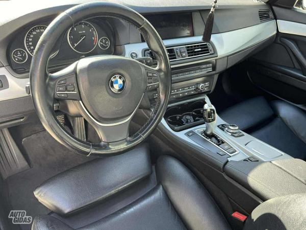Black BMW 530 2011 in Vilnius, with an engine capacity of 3.00 L and mileage of 325 thousand km for 5200 €, photo 4 on AUTOMOTO.COM.LV