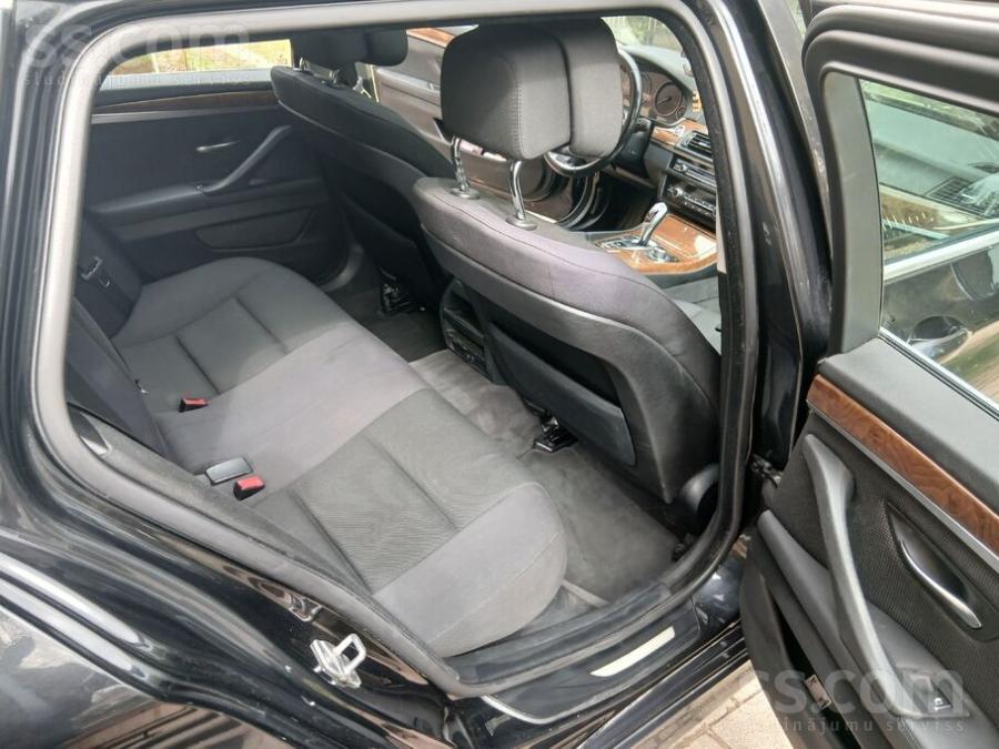 Melns BMW 530 2011 Ogre, ar dzinēja tilpumu 3.00 L un nobraukumu 364 tūkst. km par 7200 €, foto 12 vietnē AUTOMOTO.COM.LV