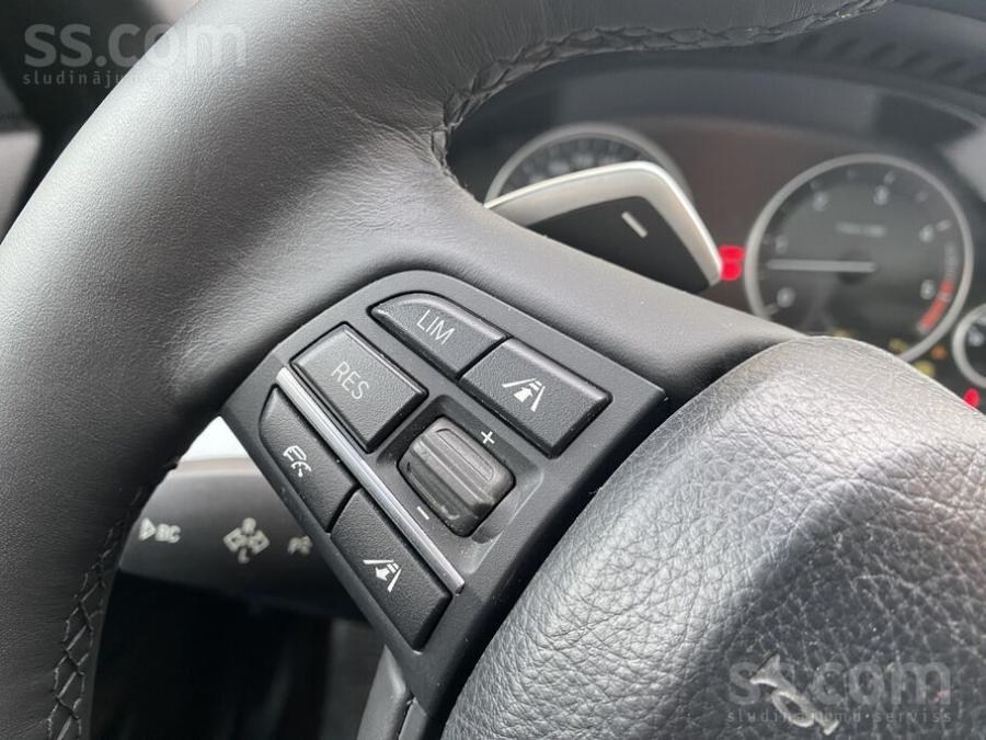 Black BMW 530 2011 in Riga, with an engine capacity of 3.00 L and mileage of 256 thousand km for 10500 €, photo 19 on AUTOMOTO.COM.LV