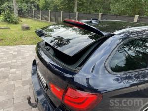 Black BMW 530 2011 in Riga, with an engine capacity of 3.00 L and mileage of 256 thousand km for 10500 €, photo 31 on AUTOMOTO.COM.LV