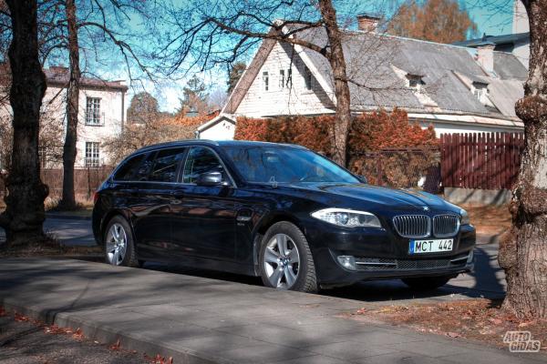 Черный БМВ 530 2011 в Вильнюс, объемом двигателя 3.00 л и пробегом 400 тыс. км за 6400 €, фото 2 на AUTOMOTO.COM.LV