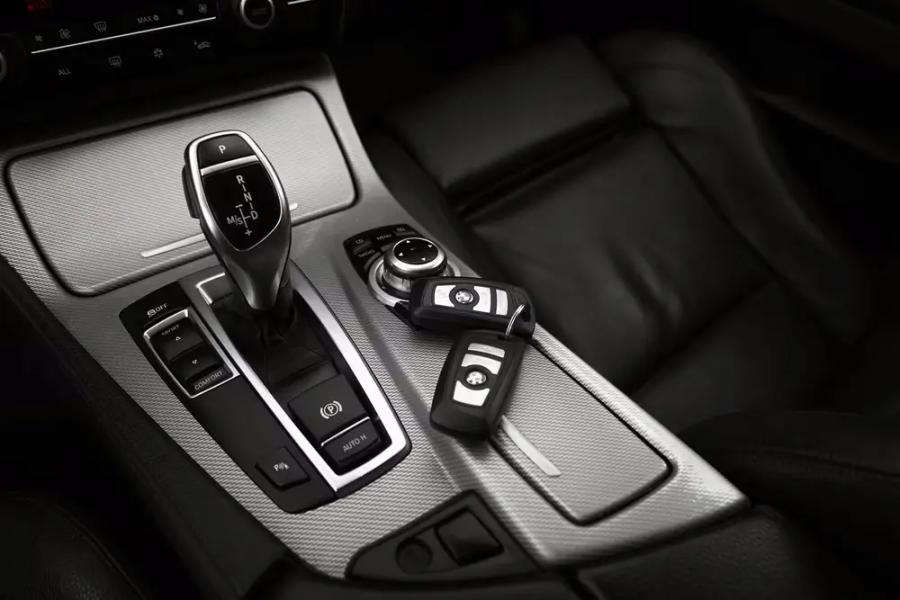 Melns BMW 530 2011 Jelgava, ar dzinēja tilpumu 3.00 L un nobraukumu 280 tūkst. km par 12700 €, foto 15 vietnē AUTOMOTO.COM.LV