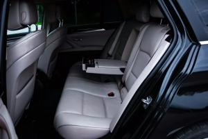 Melns BMW 530 2011 Jelgava, ar dzinēja tilpumu 3.00 L un nobraukumu 269 tūkst. km par 9950 €, foto 23 vietnē AUTOMOTO.COM.LV