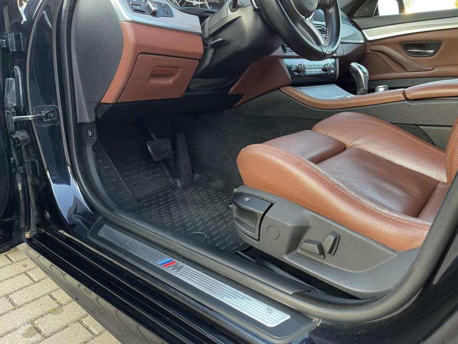 Melns BMW 530 2011 Viļņa, ar dzinēja tilpumu 2.99 L un nobraukumu 325 tūkst. km par 7800 €, foto 18 vietnē AUTOMOTO.COM.LV