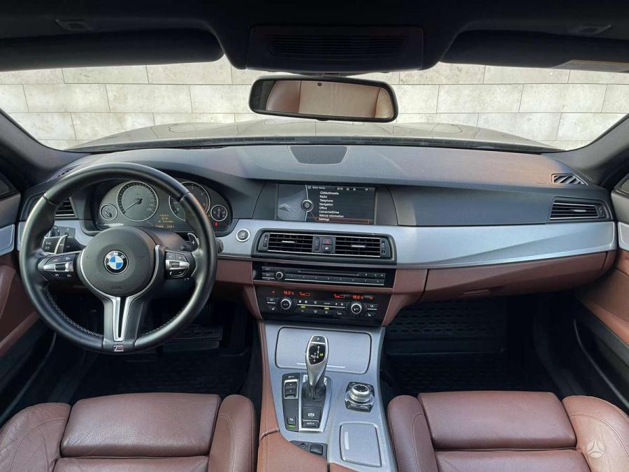 Melns BMW 530 2011 Viļņa, ar dzinēja tilpumu 2.99 L un nobraukumu 325 tūkst. km par 7800 €, foto 29 vietnē AUTOMOTO.COM.LV