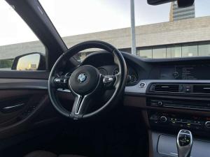 Melns BMW 530 2011 Viļņa, ar dzinēja tilpumu 2.99 L un nobraukumu 325 tūkst. km par 7800 €, foto 30 vietnē AUTOMOTO.COM.LV