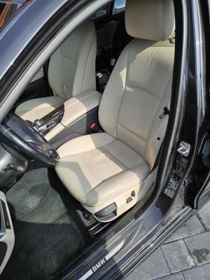 Black BMW 530 2011 in Kaunas, with an engine capacity of 2.99 L and mileage of 393 thousand km for 6000 €, photo 11 on AUTOMOTO.COM.LV