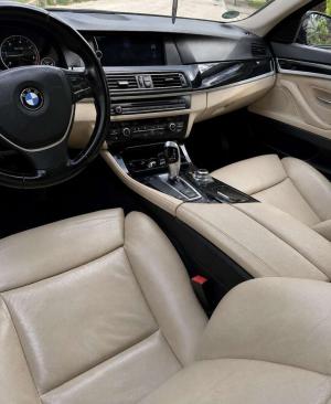 Black BMW 530 2011 in Klaipeda, with an engine capacity of 0.00 L and mileage of 287 thousand km for 7500 €, photo 8 on AUTOMOTO.COM.LV