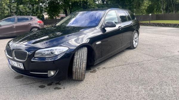 Черный БМВ 530 2011 в Валмиера, объемом двигателя 3.00 л и пробегом 315 тыс. км за 9000 €, фото 5 на AUTOMOTO.COM.LV