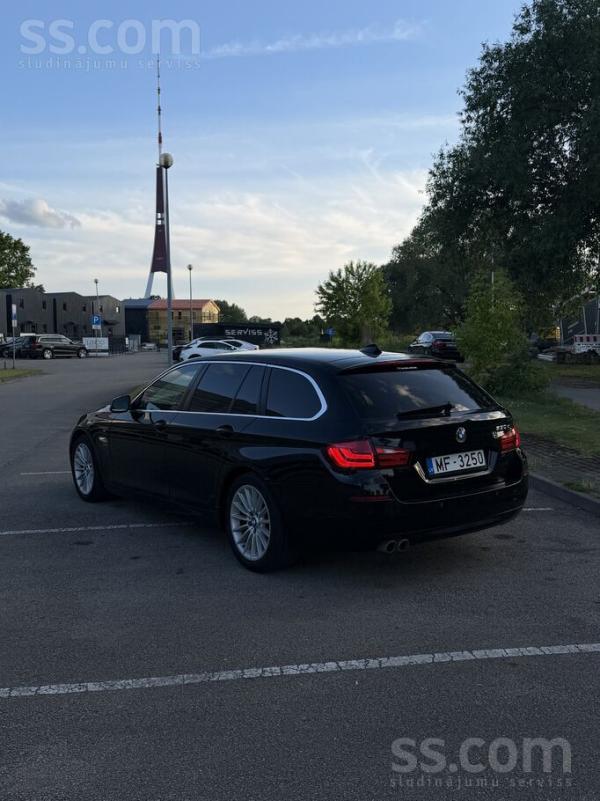 Melns BMW 530 2011 Rīga, ar dzinēja tilpumu 3.00 L un nobraukumu 290 tūkst. km par 6700 €, foto 2 vietnē AUTOMOTO.COM.LV