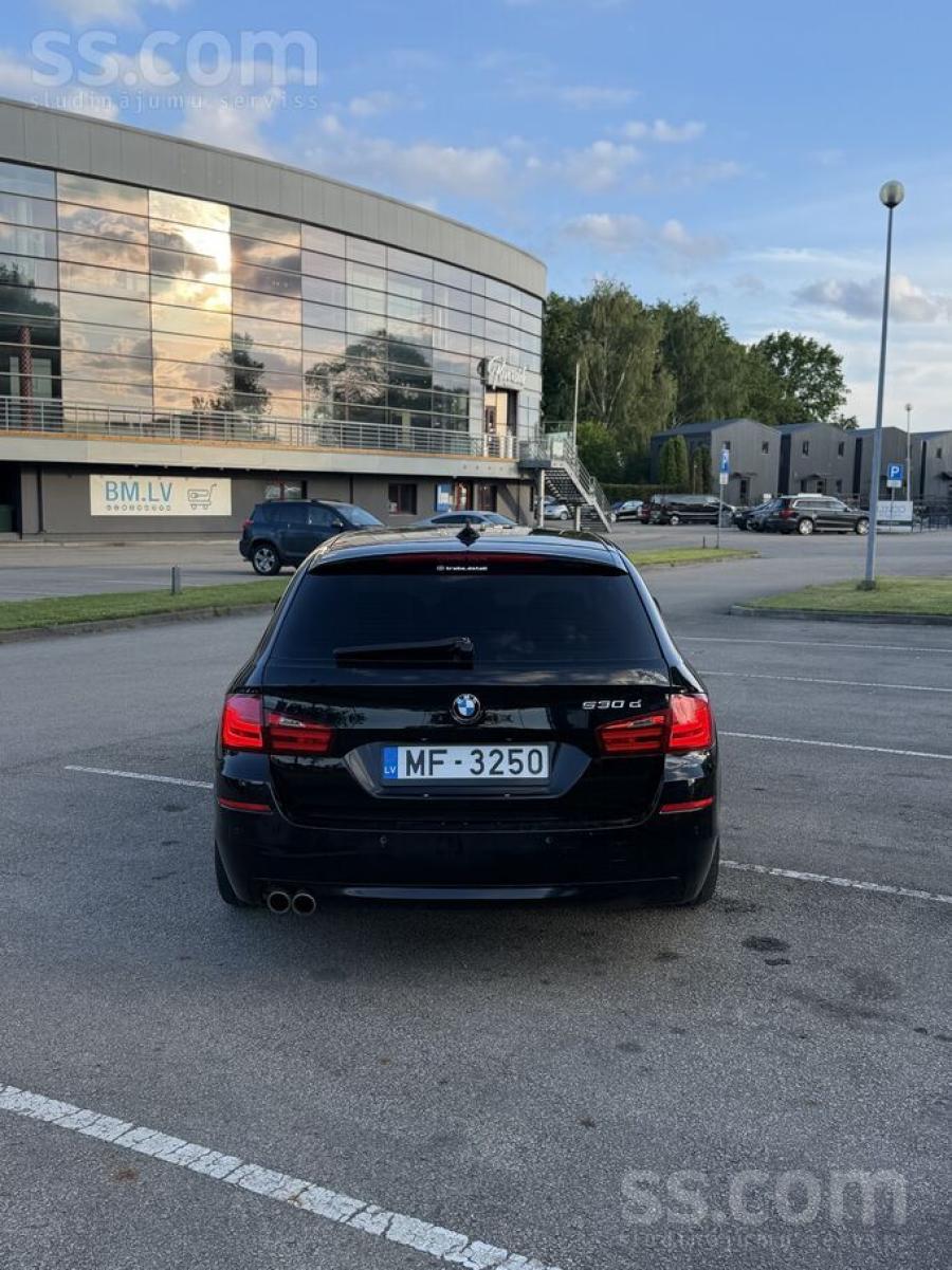 Melns BMW 530 2011 Rīga, ar dzinēja tilpumu 3.00 L un nobraukumu 290 tūkst. km par 6700 €, foto 4 vietnē AUTOMOTO.COM.LV