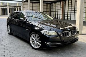 Black BMW 530 2011 in Vilnius, with an engine capacity of 2.99 L and mileage of 323 thousand km for 8250 €, photo 11 on AUTOMOTO.COM.LV