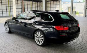 Black BMW 530 2011 in Vilnius, with an engine capacity of 2.99 L and mileage of 323 thousand km for 8250 €, photo 18 on AUTOMOTO.COM.LV