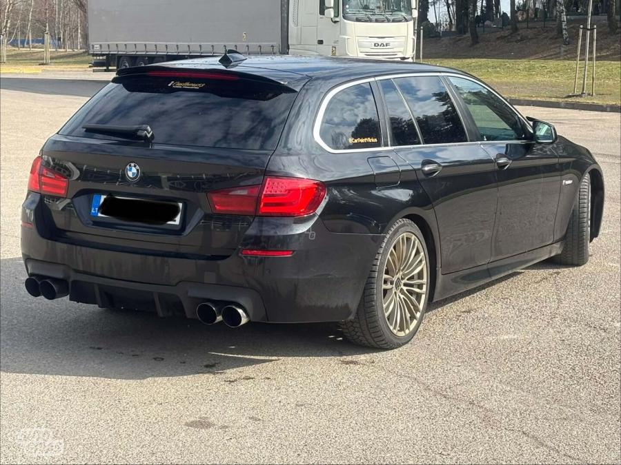 Black BMW 530 2011 in Vilnius, with an engine capacity of 3.00 L and mileage of 287 thousand km for 8200 €, photo 4 on AUTOMOTO.COM.LV