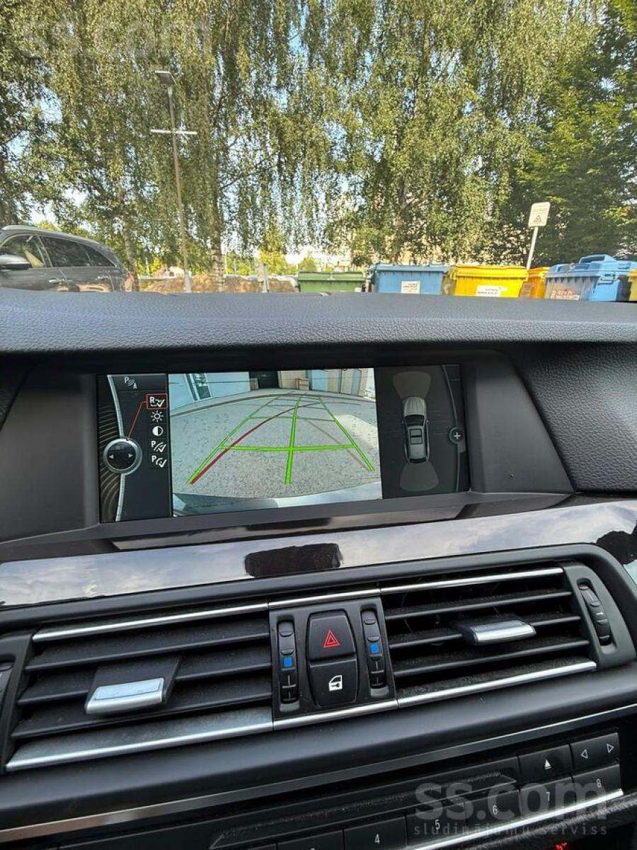 Black BMW 530 2011 in Riga, with an engine capacity of 3.00 L and mileage of 0 thousand km for 9900 €, photo 9 on AUTOMOTO.COM.LV
