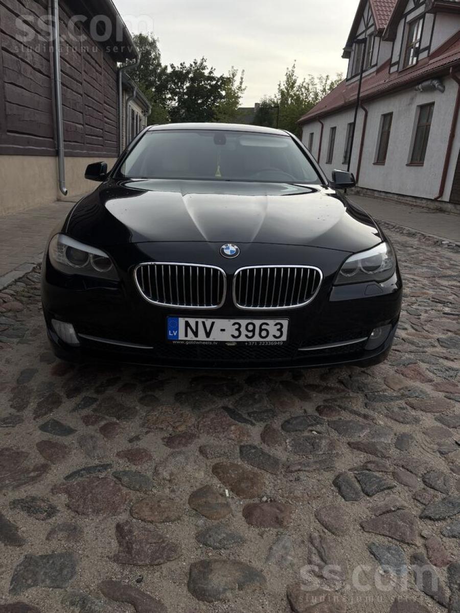 Melns BMW 530 2011 Jelgava, ar dzinēja tilpumu 3.00 L un nobraukumu 270 tūkst. km par 8500 €, foto 1 vietnē AUTOMOTO.COM.LV