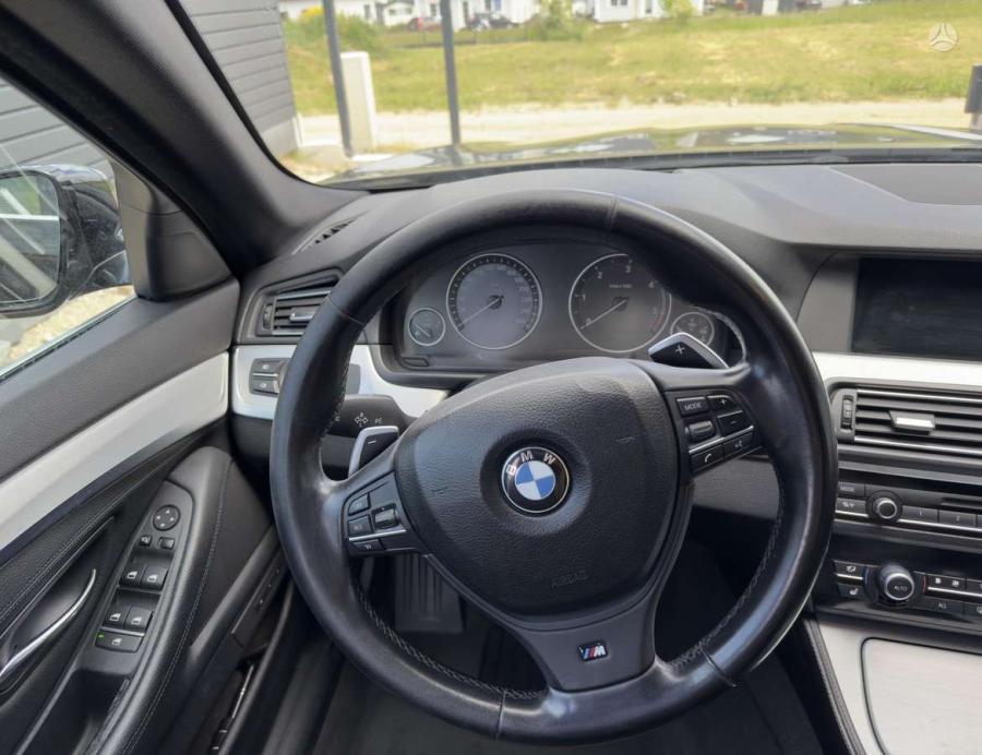 Melns BMW 530 2011 Klaipėda, ar dzinēja tilpumu 3.00 L un nobraukumu 392 tūkst. km par 8000 €, foto 13 vietnē AUTOMOTO.COM.LV